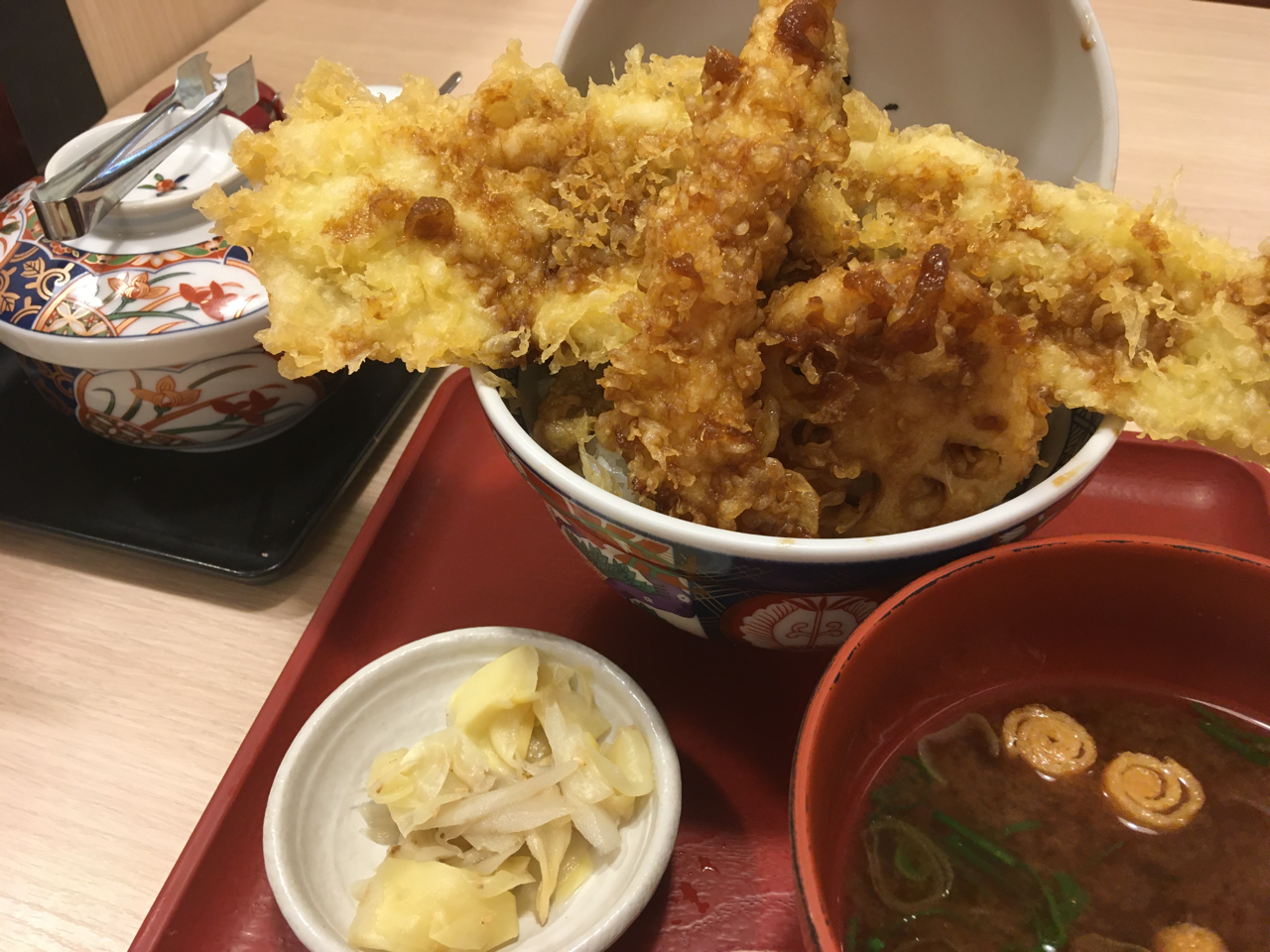 あやめ: "映画見るはずだったのだけど空腹に勝てず……天丼美味しかったです。" - Pawoo - 創作活動や自由なコミュニケーションを楽しめる場