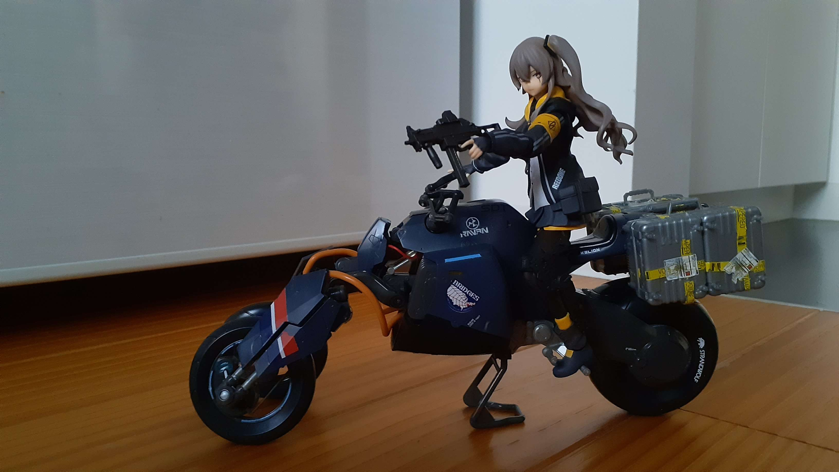 ネプヨナ: "か、かっちゃいました、UMP45の1/12 Figma。もともとReverse Trikeのプラモ…" - Pawoo - 創作 ...