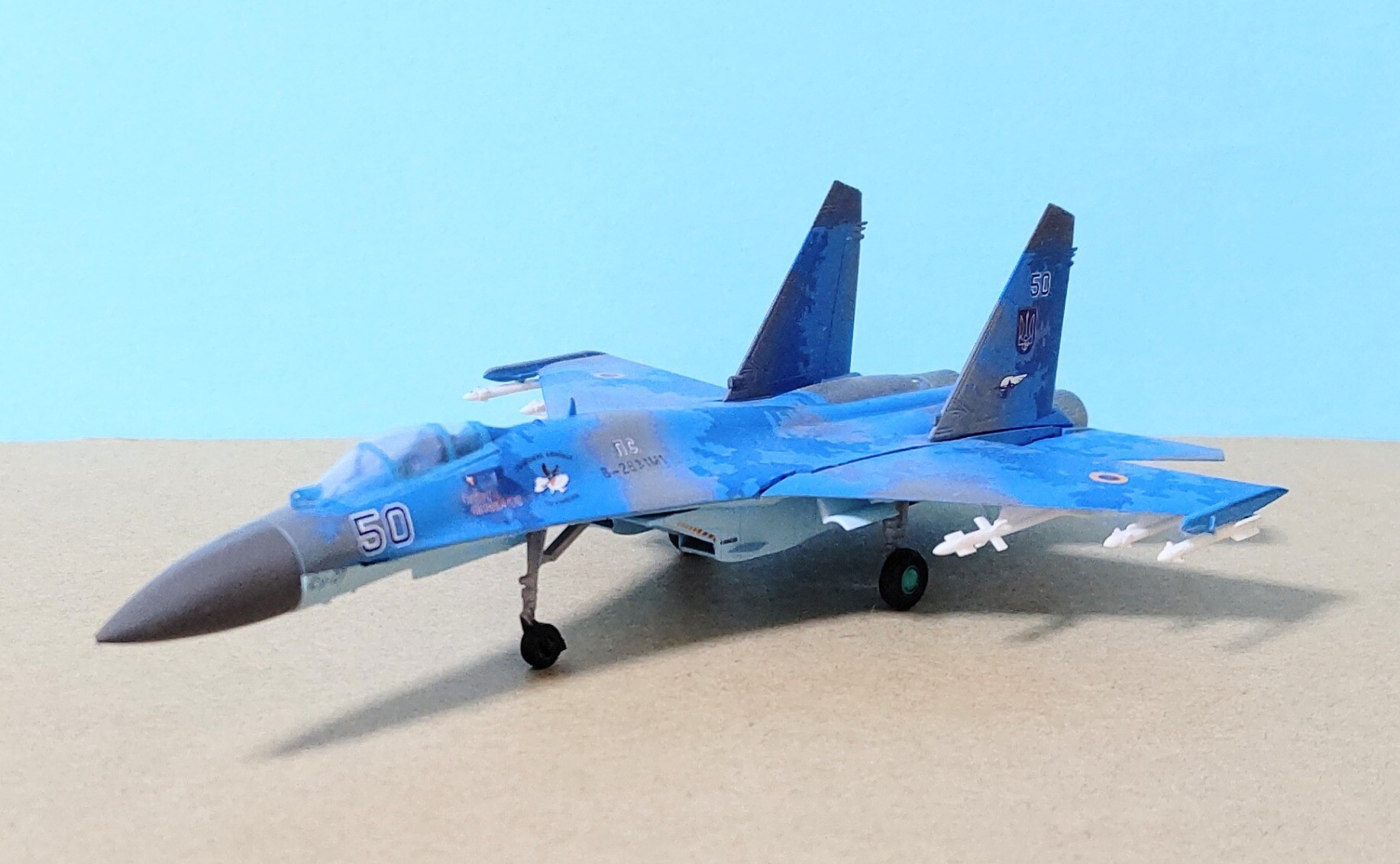 ターボ5号: "スホーイ Su-27P1M フランカー ウクライナ空軍 第831戦術航空旅団 50号機" - Pawoo - 創作活動や自由な ...