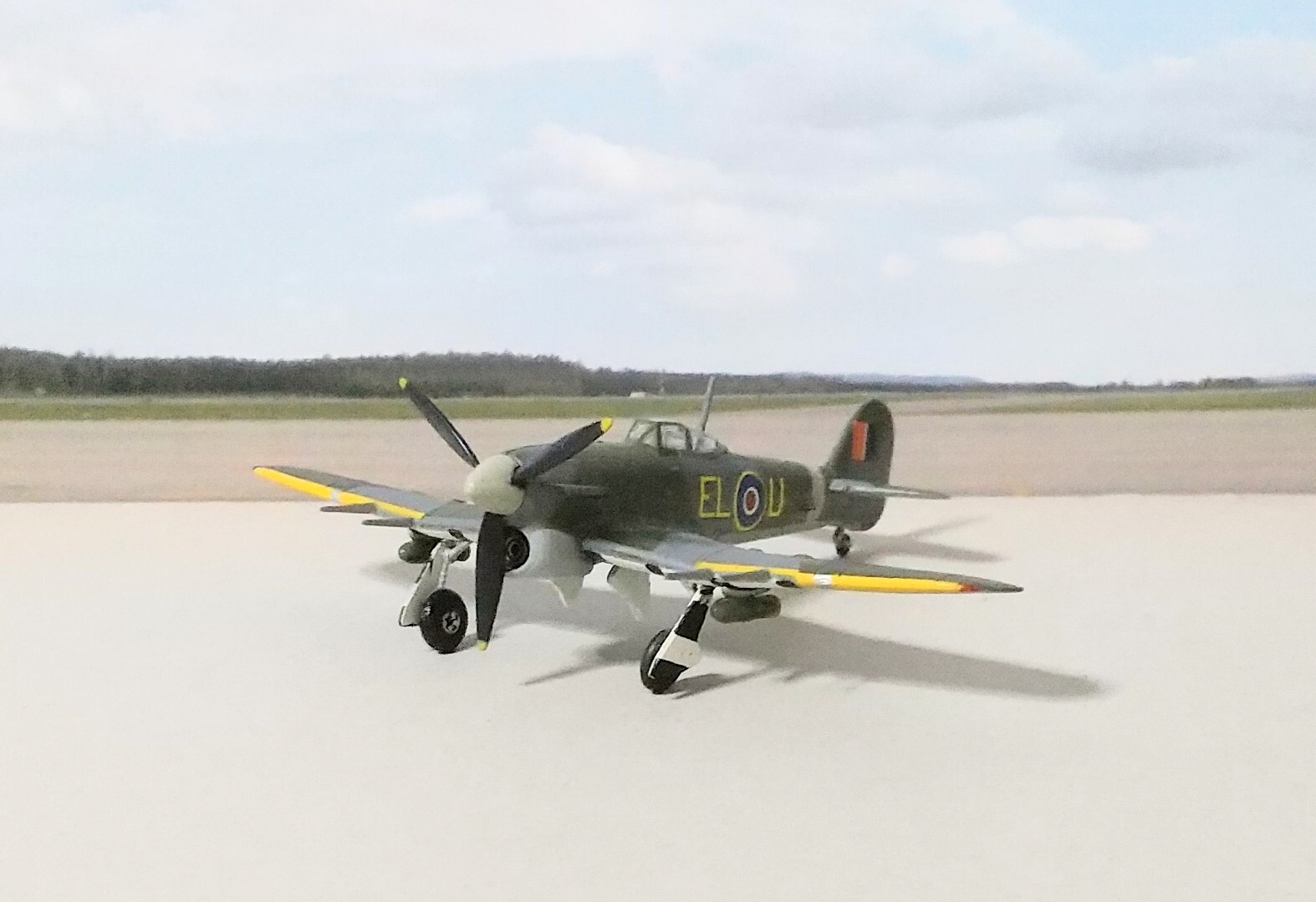 ターボ5号: "ホーカー・エアクラフト タイフーン Mk.IB イギリス空軍 第187飛行隊 1943年イギリス…" - Pawoo - 創作 ...