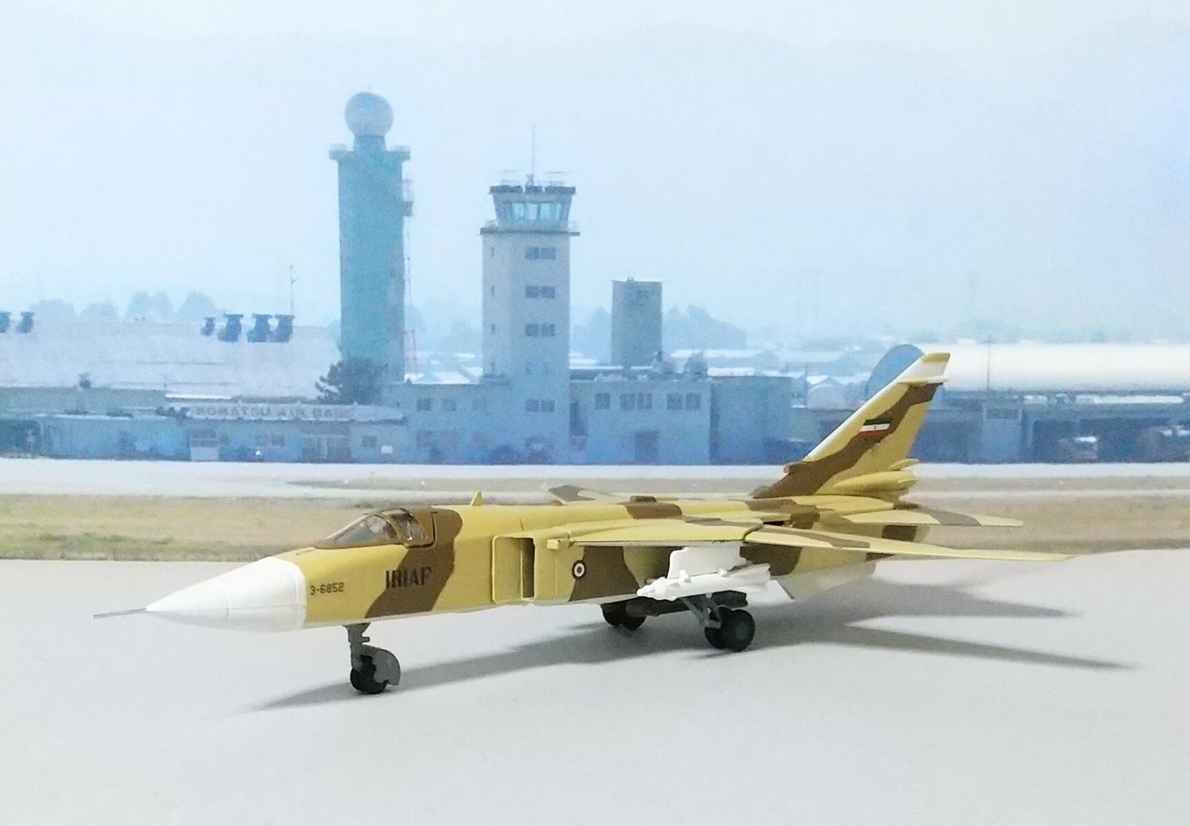 ターボ5号: "スホーイ設計局 Su-24MK フェンサーD イラン空軍 第72戦術戦闘飛行隊 #su24 …" - Pawoo - 創作活動 ...